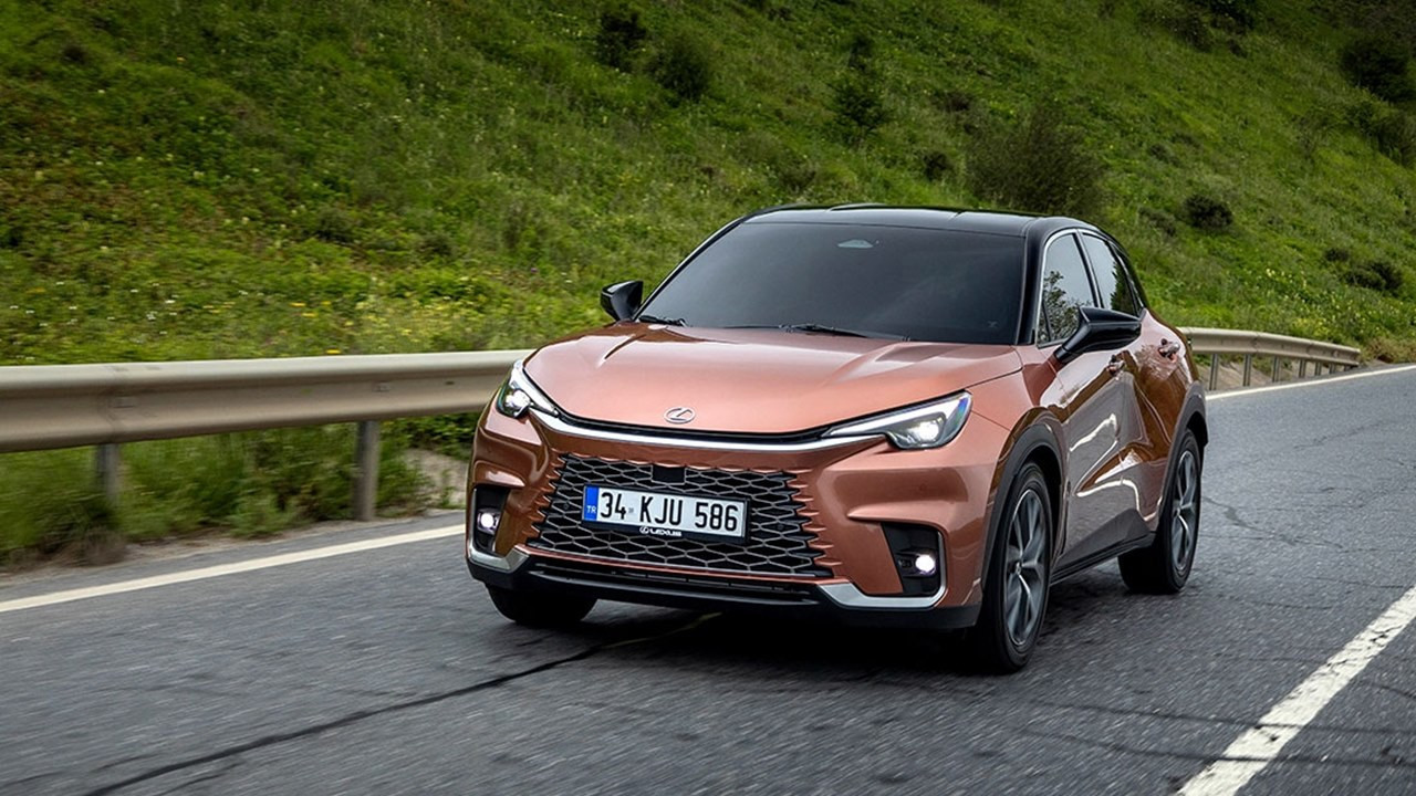 Lexus'tan yeni SUV modeli LBX: Elegant, Emotion ve Cool paketleri kaç ...